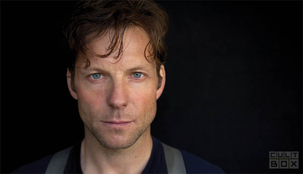 'The Smoke' first pics: Jamie Bamber and Jodie Whittaker in Sky1’s ...