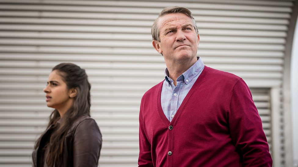 Doctor Who, Kerblam!: new photos with cast identified