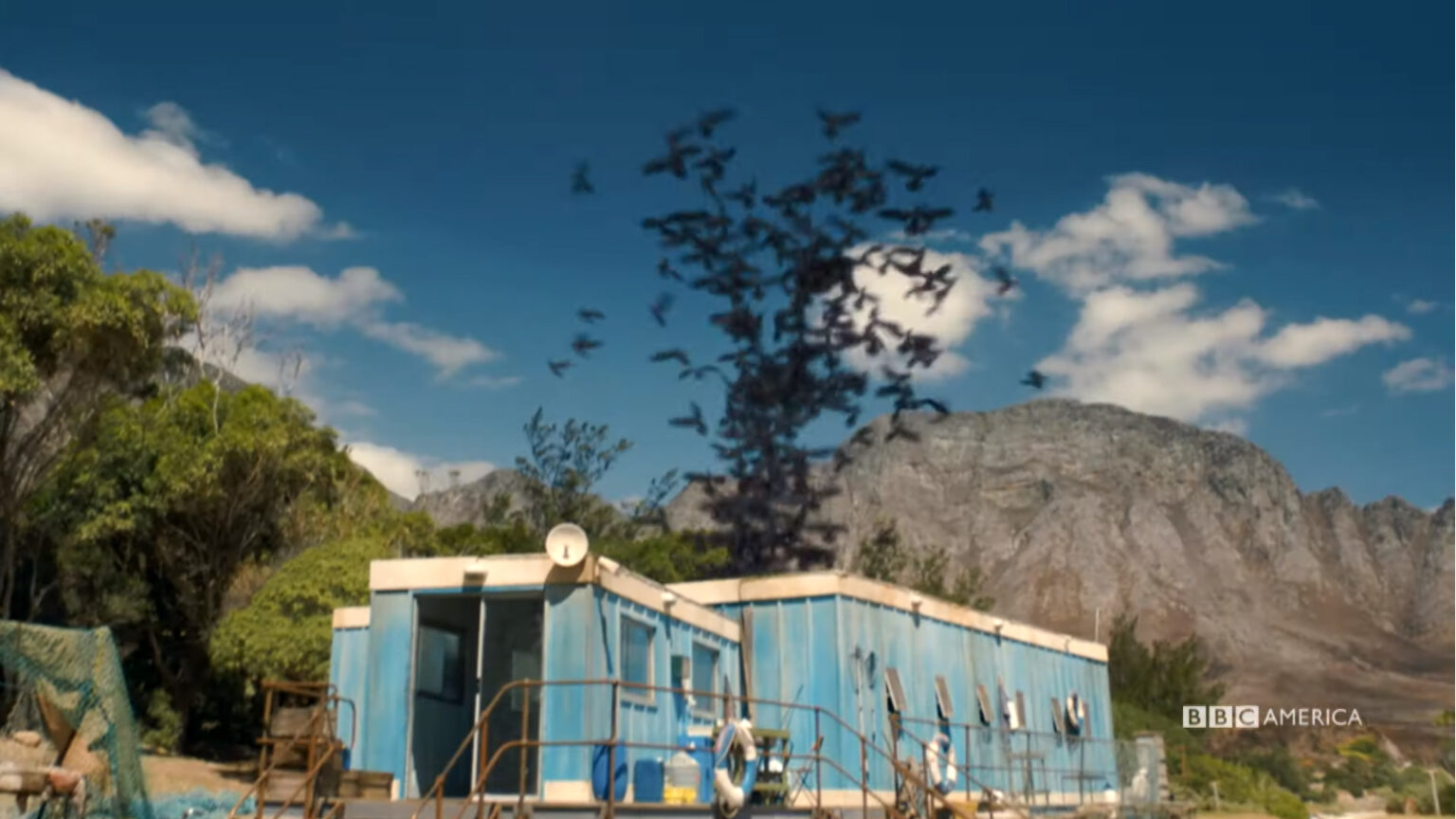 Doctor Who, Praxeus: breakdown of the trailers