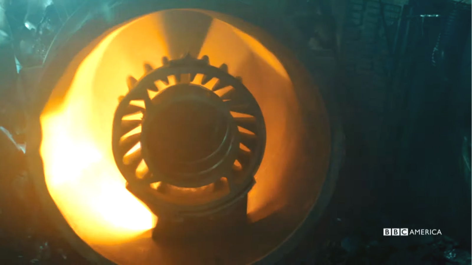 Doctor Who, Praxeus: breakdown of the trailers