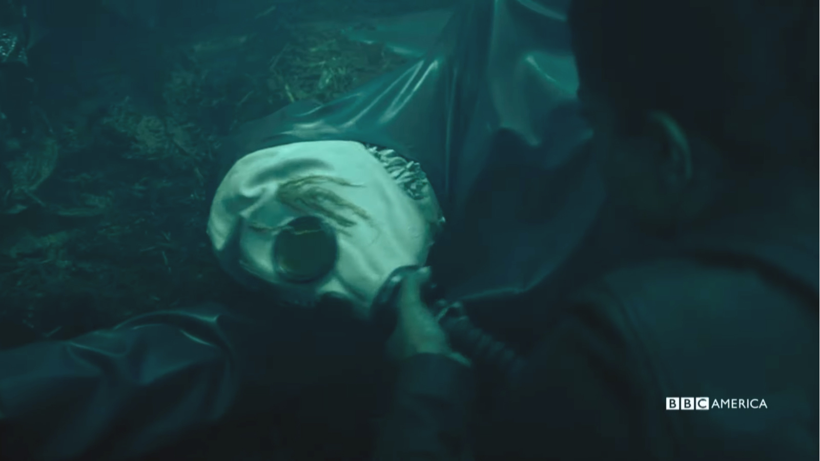 gas mask creature Yaz Praxeus - CultBox