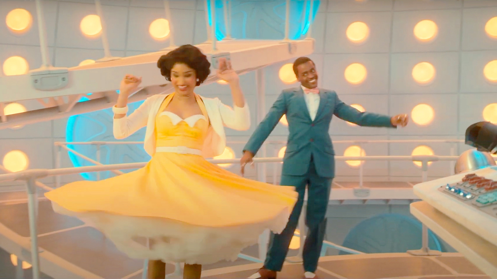 Belinda twirl Doctor Who Season Two Lux - CultBox